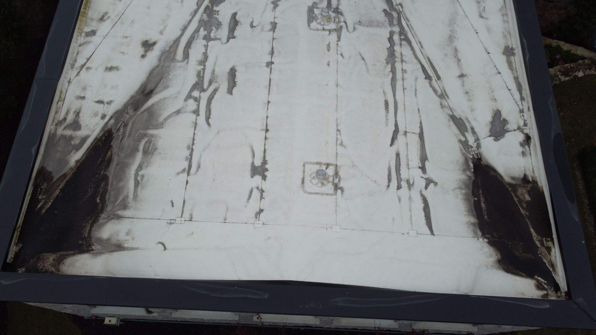 Softwash Cleaning of EPDM Flat Roofs - The Cedar Cleaners